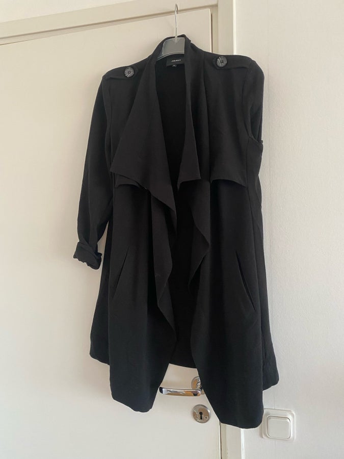OBJECT svart kappa, storlek S | Köp på Tradera (736866683)