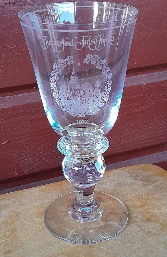 Kosta Julottefärd Frösö Kyrka Glas | Köp på Tradera (710006031)