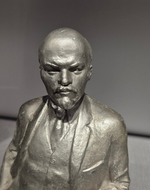 Sovjetisk vintage statyn av Lenin Staty i Metal.. | Köp på Tradera ...