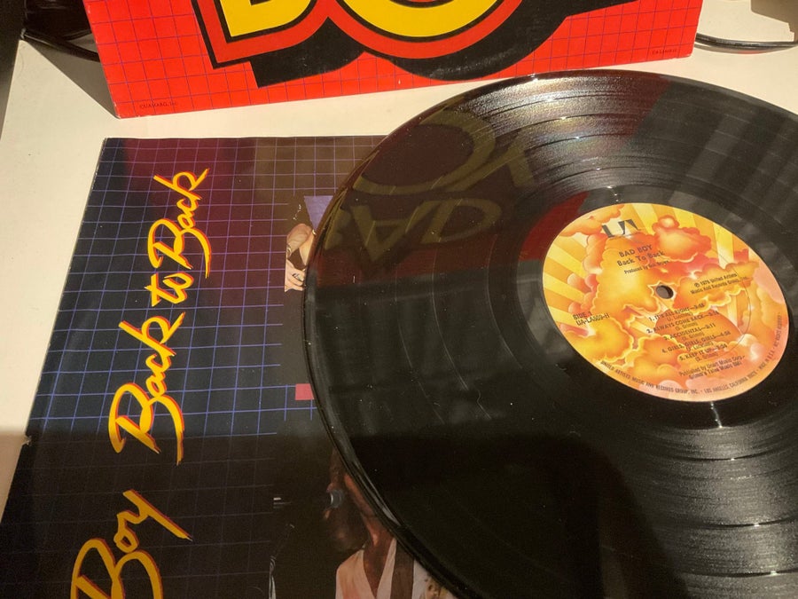 Se produkter som liknar Bad Boy - Back to Back LP frå.. på Tradera ...
