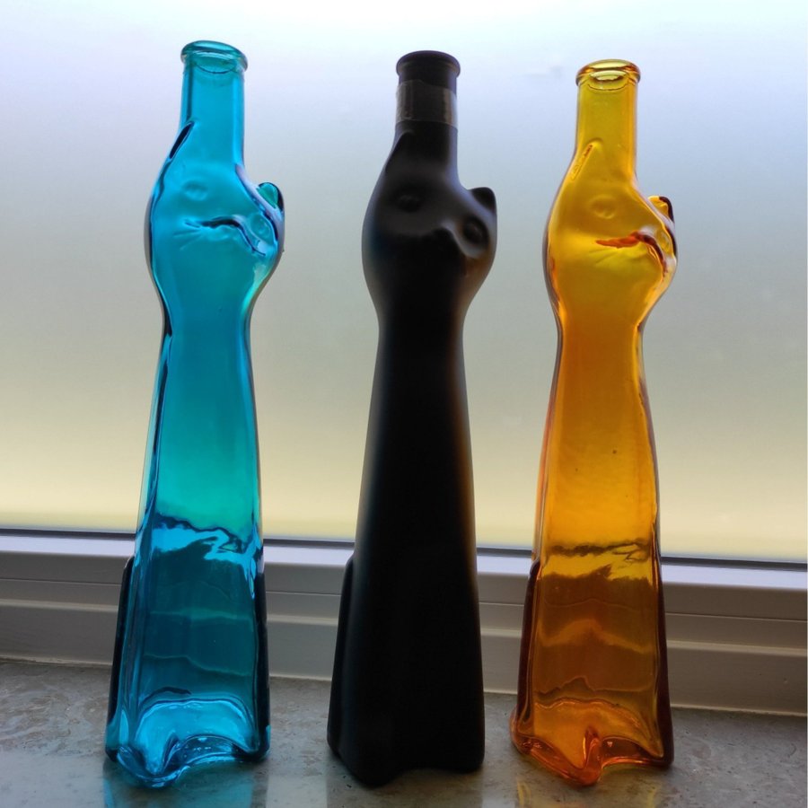 Se produkter som liknar 3 St glasflaskor / Karaff / v.. på Tradera ... Se produkter som liknar 3 St glasflaskor / Karaff / v.. på Tradera ...