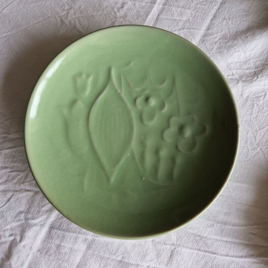 Anna-Lisa-Thomson, Upsala Ekeby, Tallrikar | Köp på Tradera (702525222)