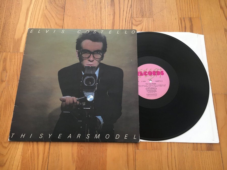 Elvis Costello - This Year's Model | Köp på Tradera (711398272)