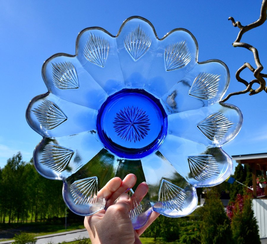 MUURLA, FINLAND - STOR Ø 30 cm BLOMFORMAD FAT/ .. | Köp på Tradera ...