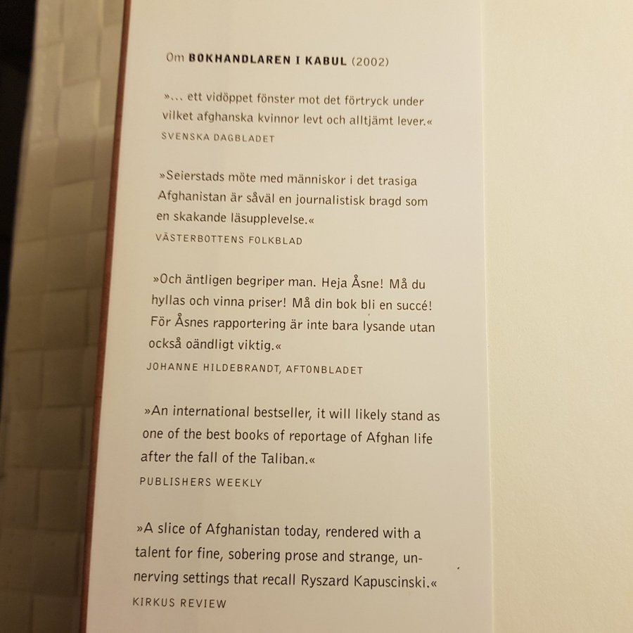 Mormors bok: Hundra och en dag: En reporttagere.. | Köp på Tradera ...