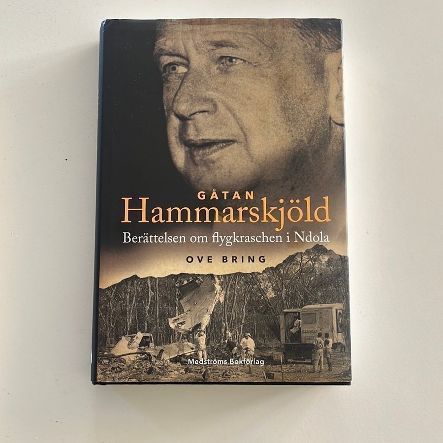 Gåtan Hammarskjöld: Berättelsen om flygkraschen.. | Köp på Tradera ...
