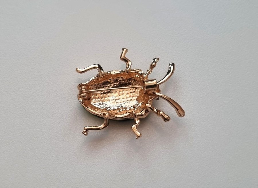 Brosch, Grön insekt / skalbagge m.. | Köp från Fyndgren på Tradera ...