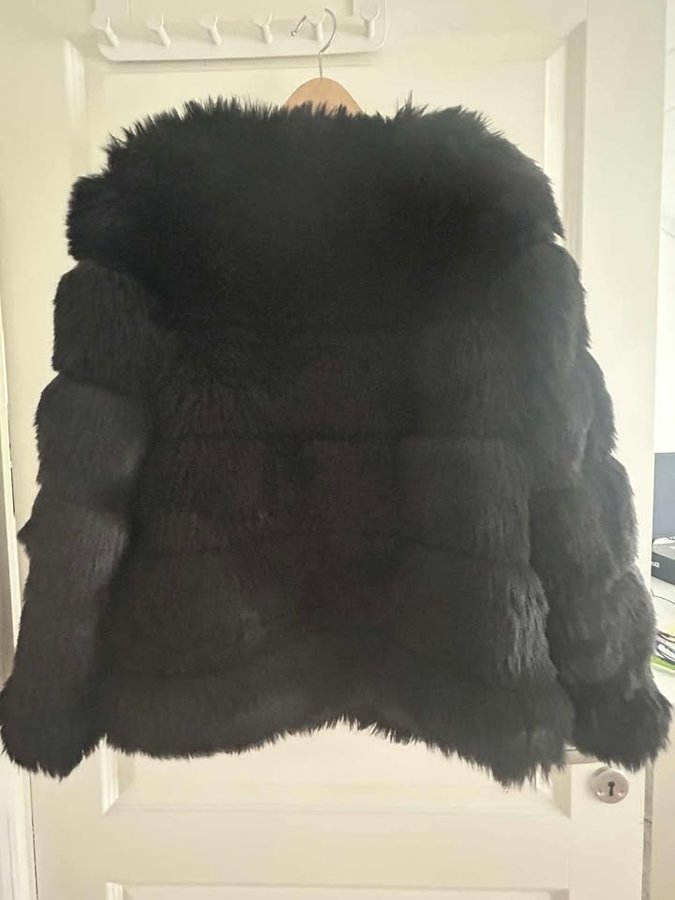 Dry Lake svart jacka, modell ”Bubble Mid Jacket” | Köp på Tradera ...
