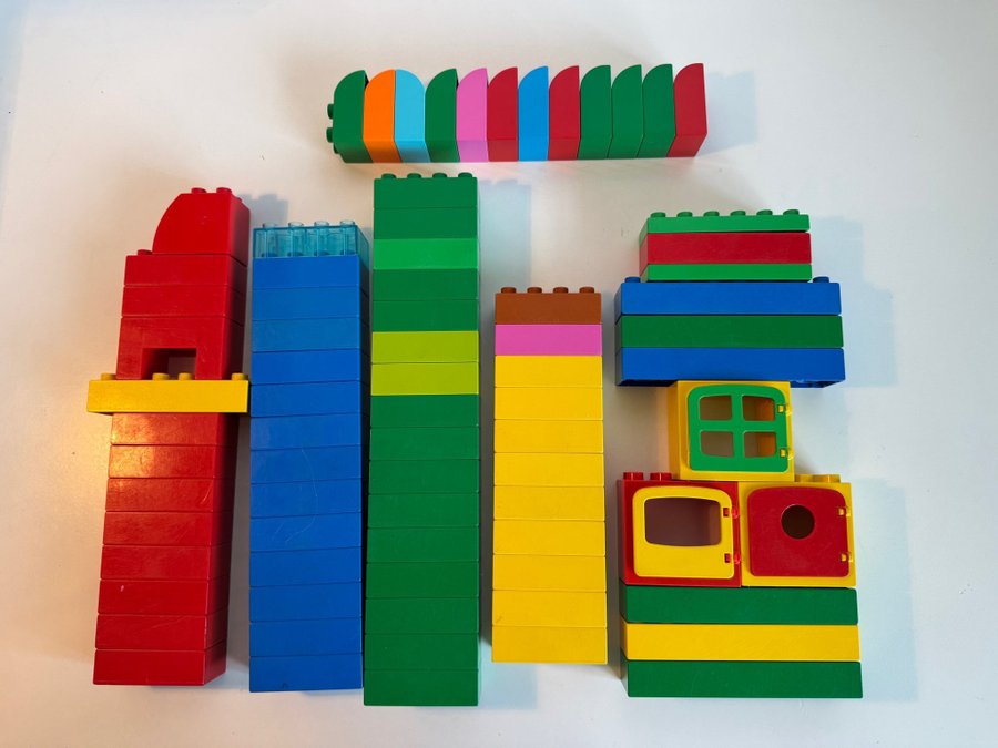 Stor samling LEGO Duplo med byggklossar, fordon.. | Köp på Tradera ...