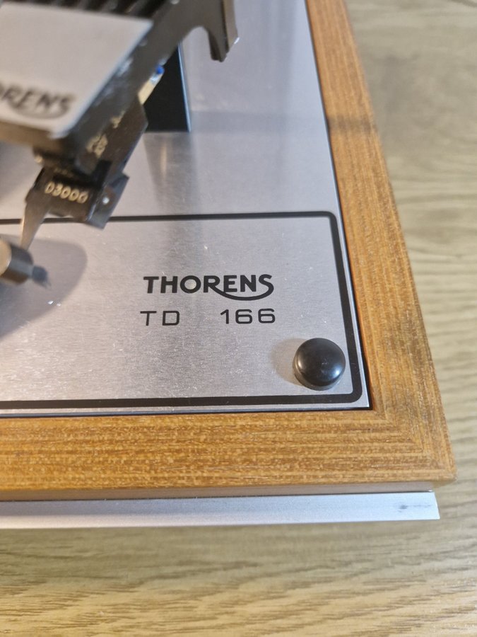 Thorens TD 166 Skivspelare med en Pickering XSV.. | Köp på Tradera ...