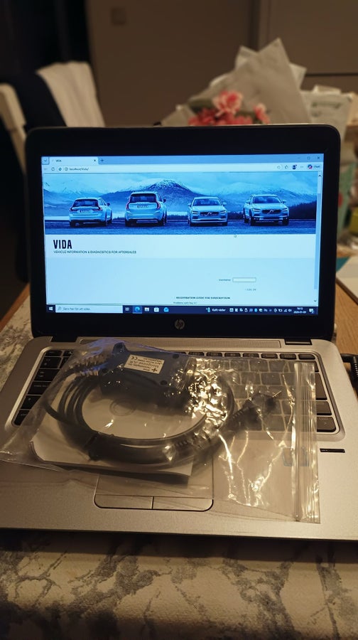 Se produkter som liknar HP Laptop & Volvo Super J2534.. på Tradera ...