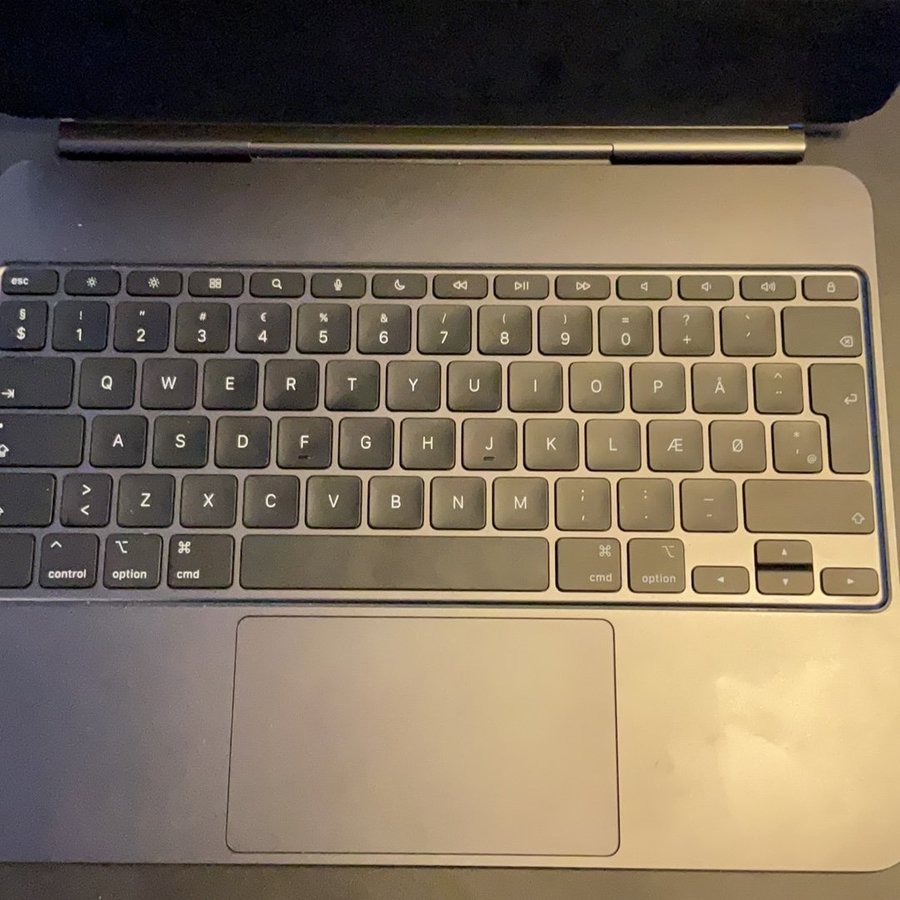 Magic Keyboard till iPad Pro 13 tum (M4) – Dans.. | Köp på Tradera ...