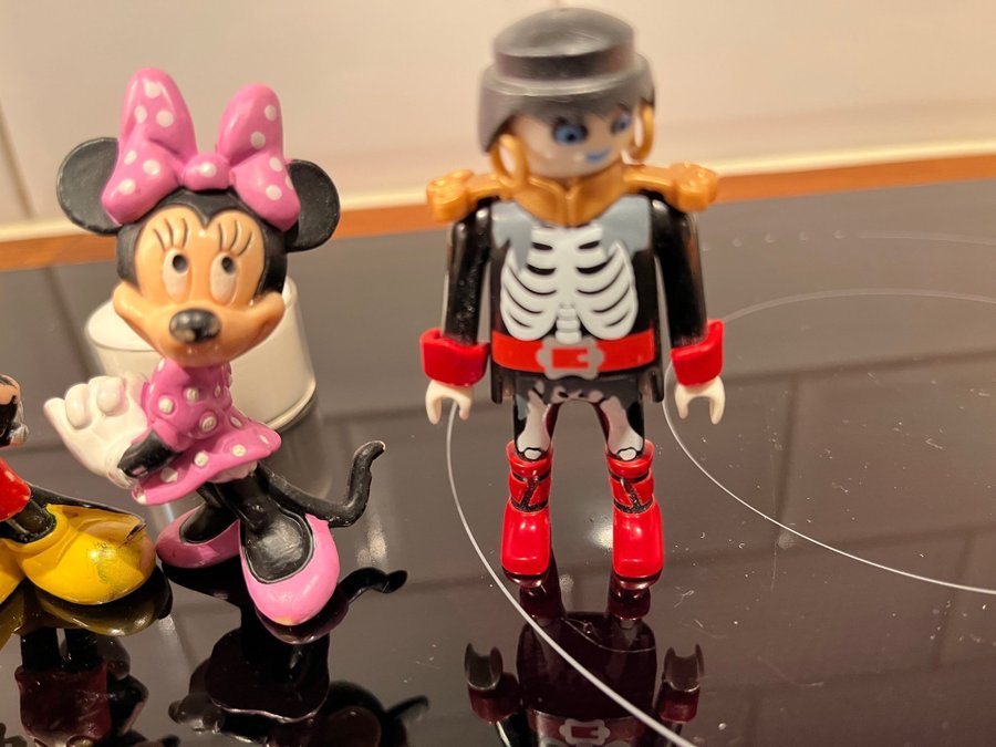 Figuriner - Smurfar, Musse Pigg och Mimmi Pigg .. | Köp på Tradera ...