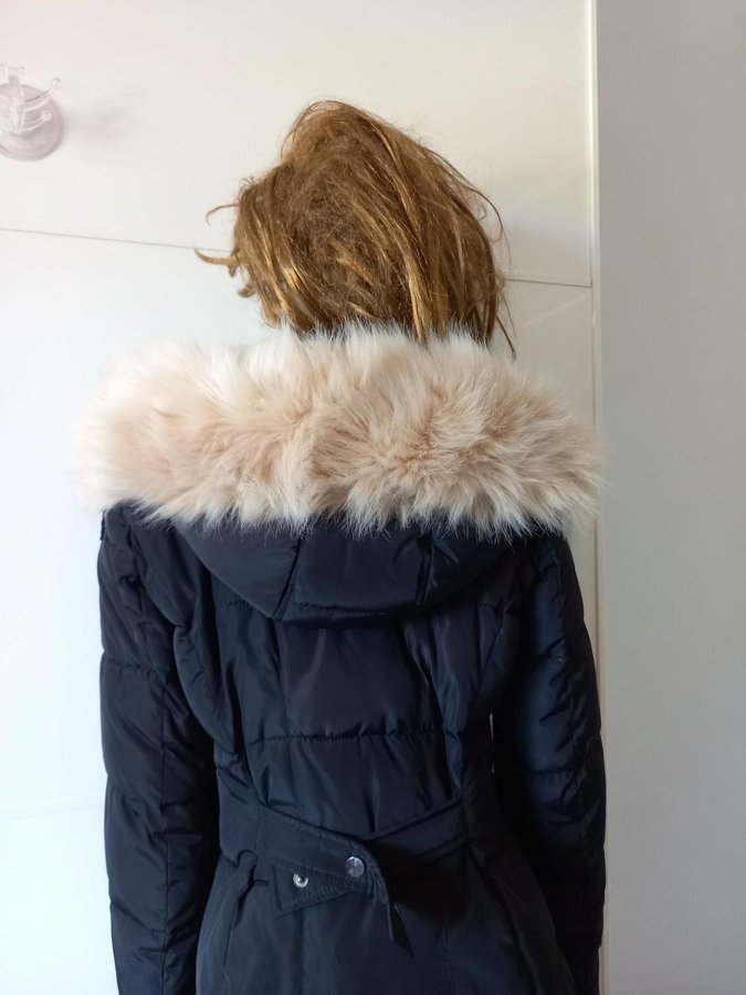 Se produkter som liknar Ljus rosa konstpäls fusk päls.. på Tradera ...