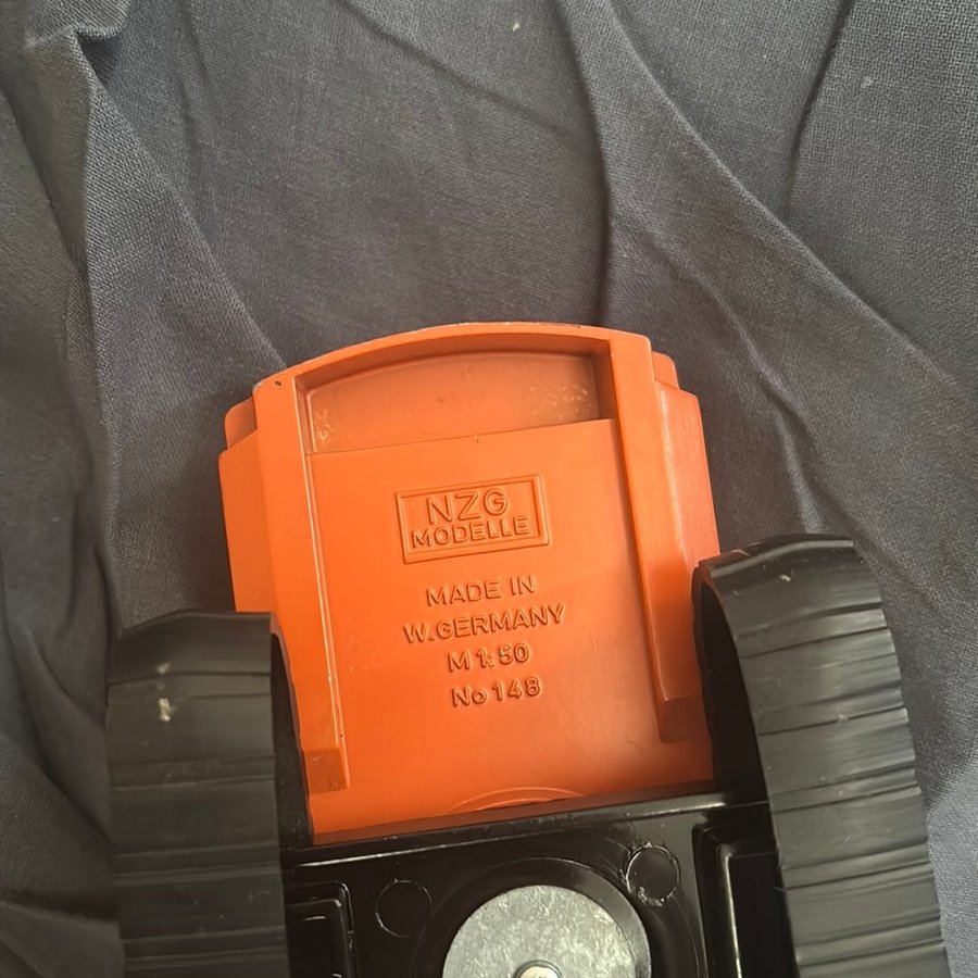 Se produkter som liknar NZG Modelle Åkerman H25C 1:50 på Tradera ...