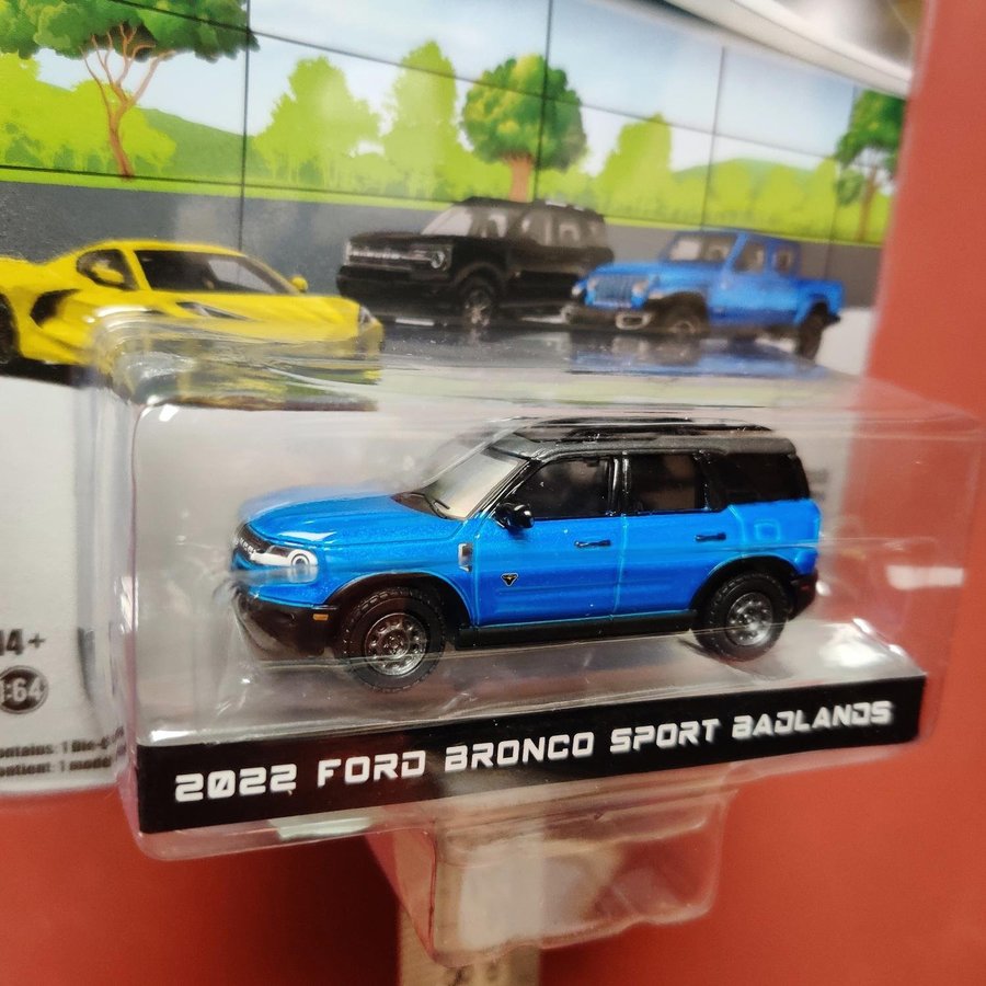 Skala 1/64 Ford Bronco Sport Badland.. | Köp från YAKOL på Tradera ...