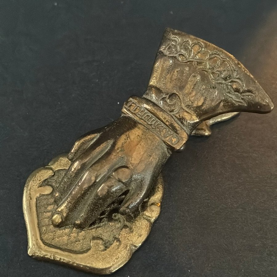 Se produkter som liknar Vintage papersklämma mässing?.. på Tradera ...