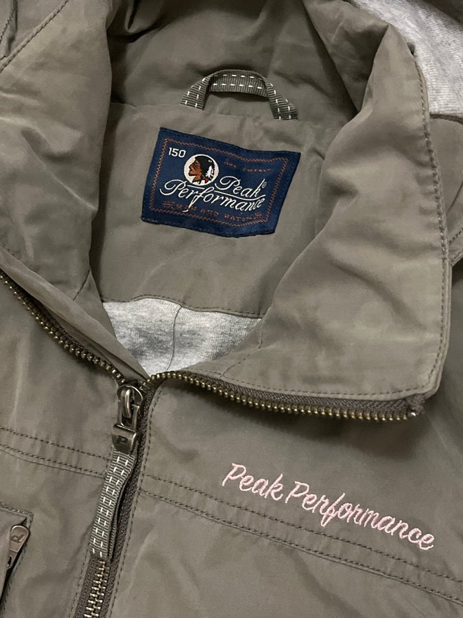 Peak Performance grågrön jacka, storlek 150 | Köp på Tradera (733448482)