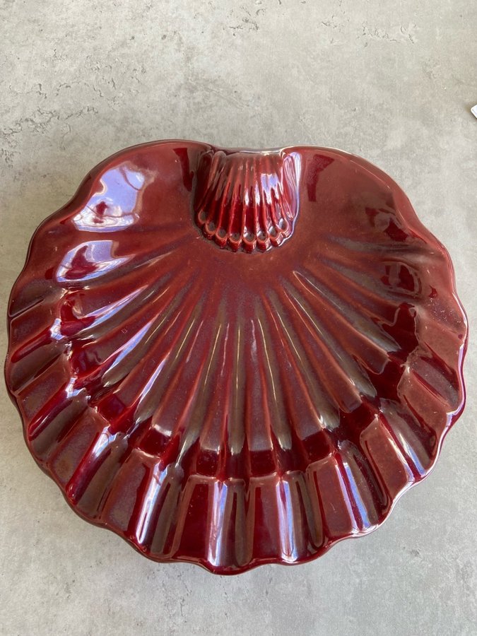 Gabriel musselfat i fin mörkröd ton | Köp på Tradera (712662434)