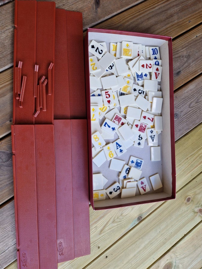 Rummy Classic sällskapsspel | Köp på Tradera (735796686)