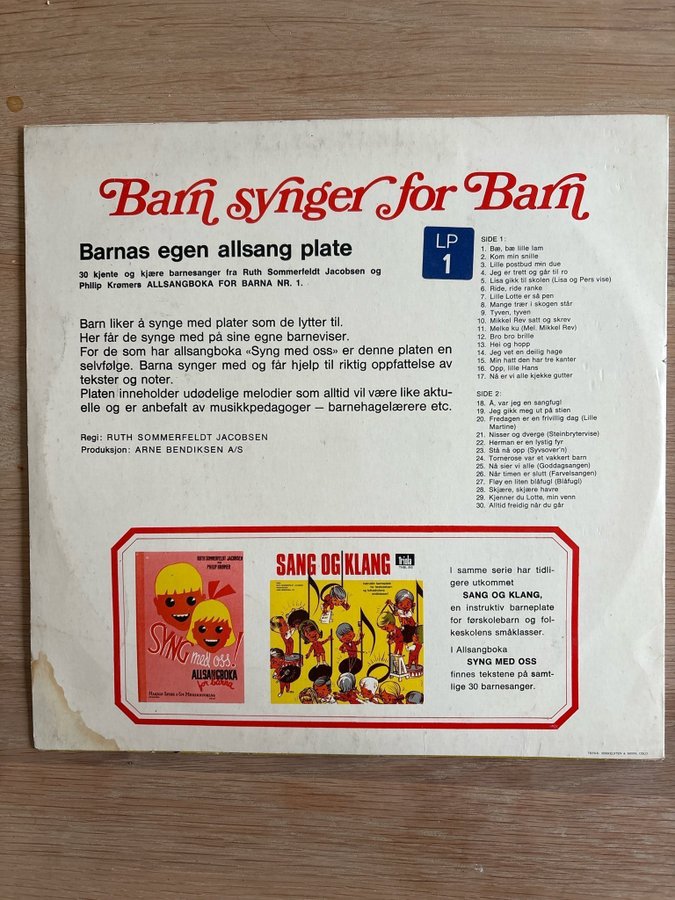 Se produkter som liknar Syng med oss – Barn synger fo.. på Tradera ...