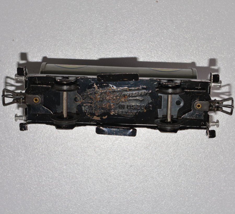 Fleischmann H0, Tankvagnar Esso och Shell | Köp på Tradera (708402866)