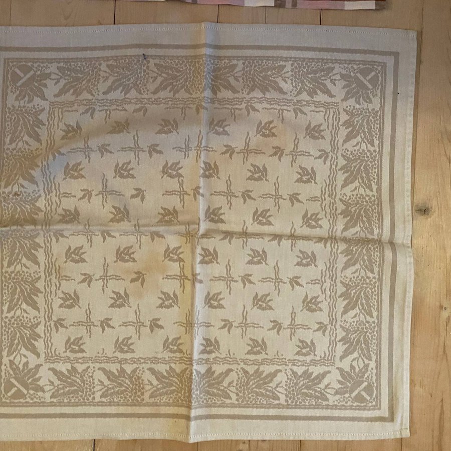 Dukar 4 st, 41 - 45 cm | Köp på Tradera (709458566)