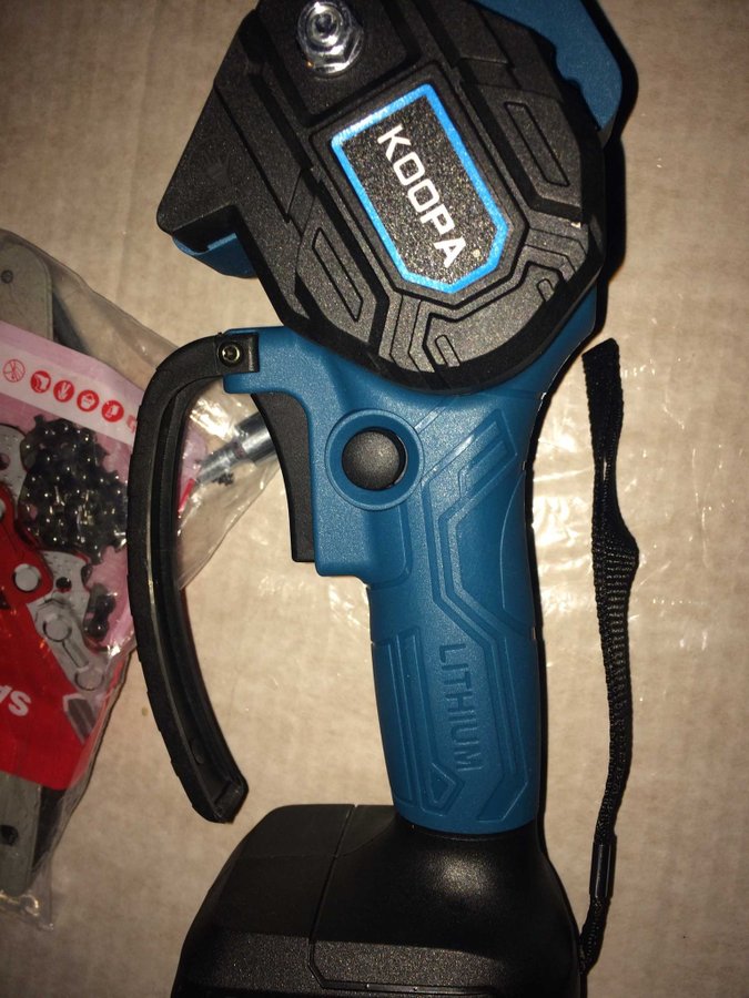 Mini motorsåg för Makita 18v (utan batteri) trä.. | Köp på Tradera ...