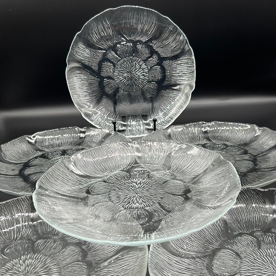 Tallrikar 6 st "Fleur” av Arc.. | Köp från retrohusetab på Tradera ...