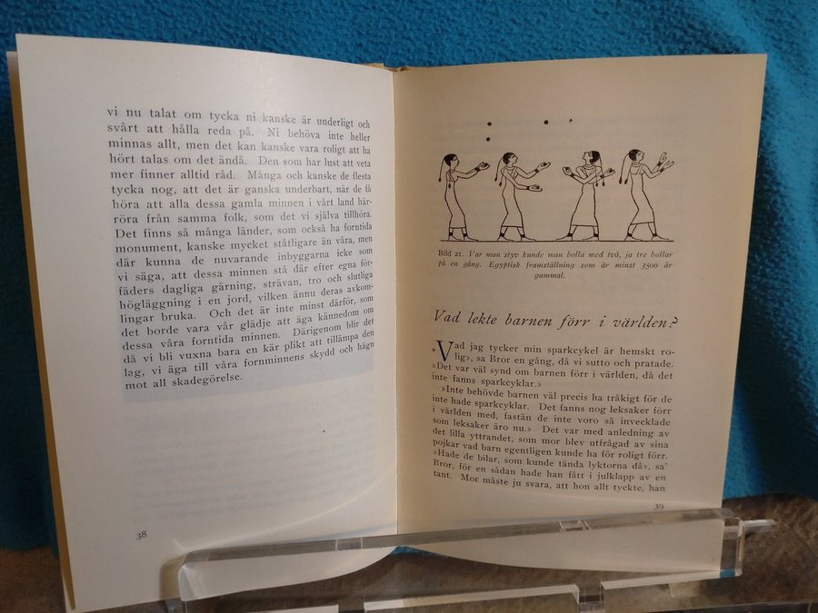 MOR BERÄTTAR om hur det var förr i världen I-II | Köp på Tradera ...