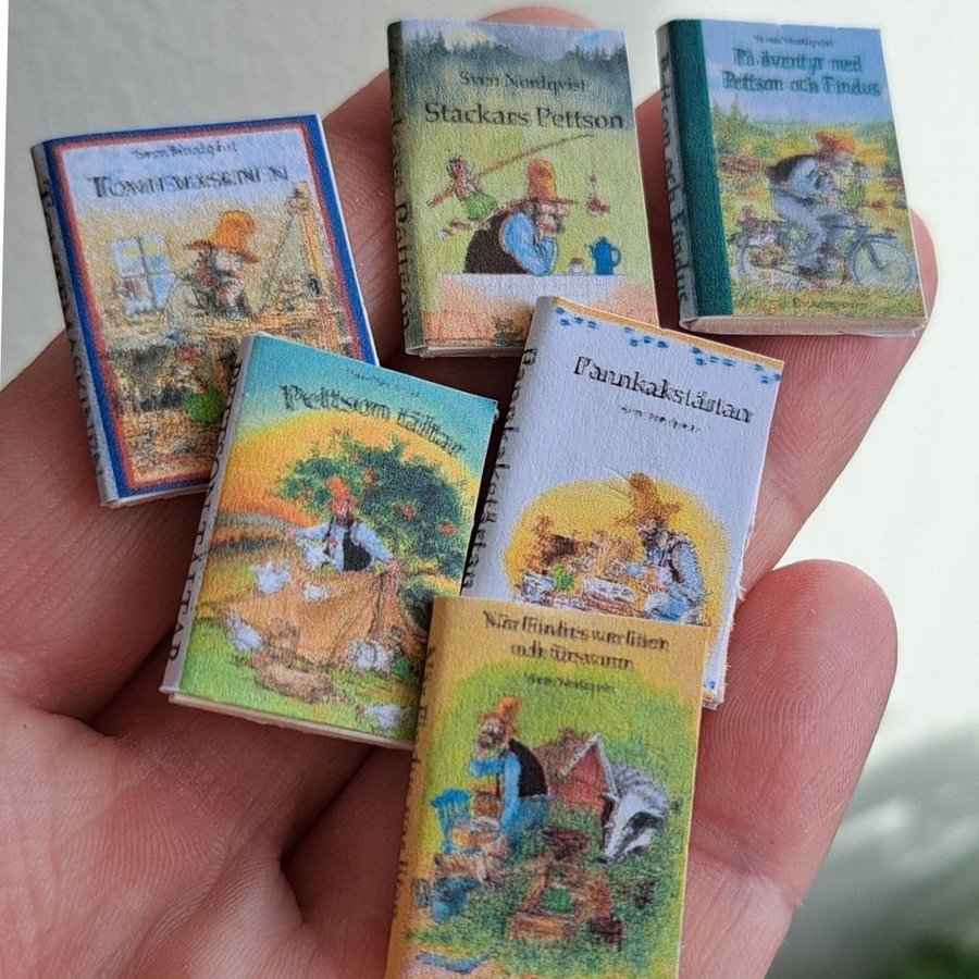1:12 Miniatyr Dockhus Pettson och Findus Böcker.. | Köp på Tradera ...