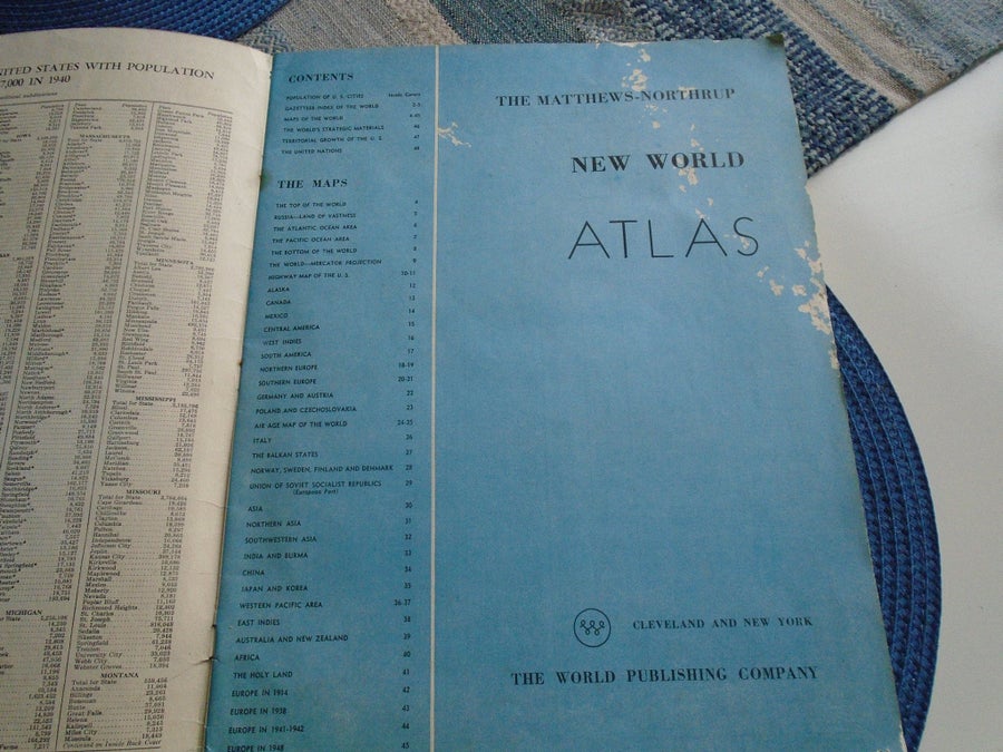 Se produkter som liknar New World Atlas with stratosp.. på Tradera ...