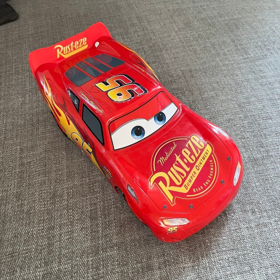 Radiostyrd bil | Blixten / Lightning McQueen | .. | Köp på Tradera ...
