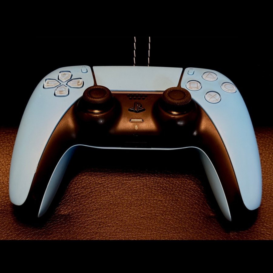 PS5 DualSense med TMR uppgraderade sticks från .. | Köp på Tradera ...