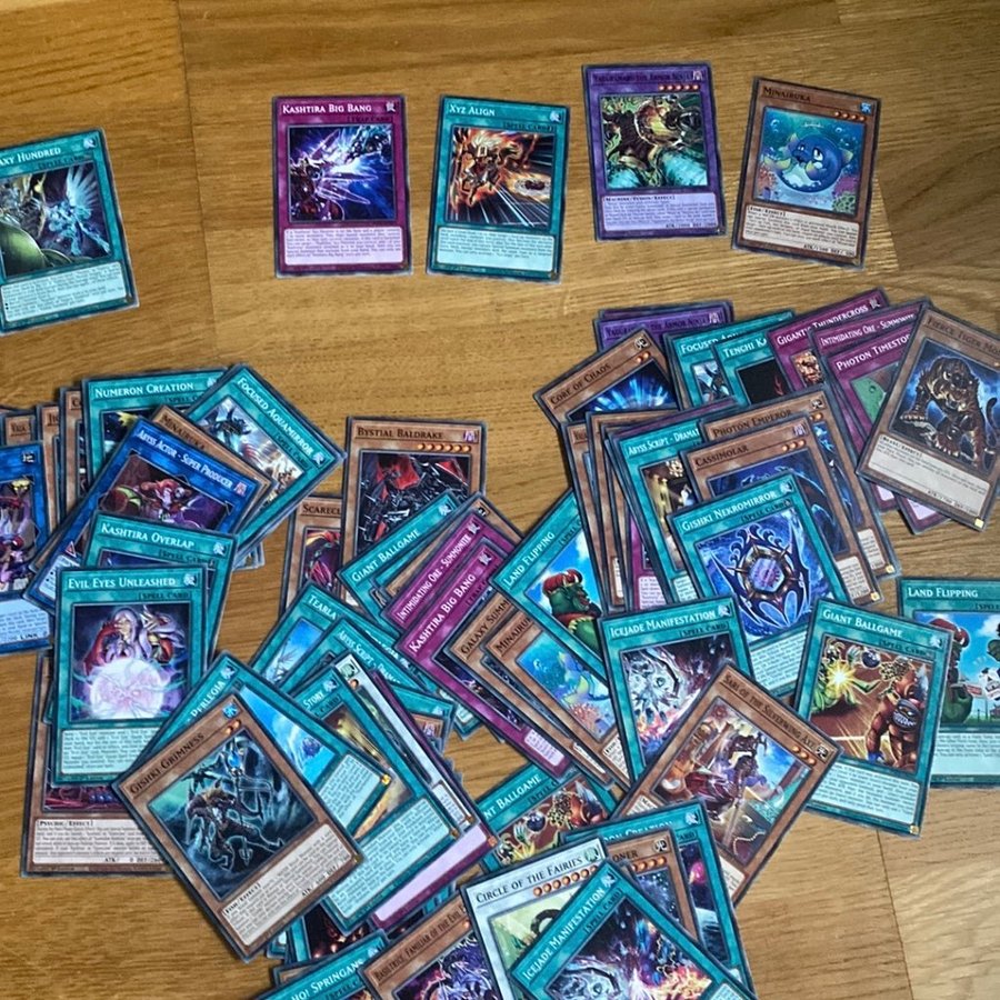 Yu Gi Oh kort (Yu-gi-oh!) 89 kort | Köp på Tradera (624362929) Yu Gi Oh kort (Yu-gi-oh!) 89 kort | Köp på Tradera (624362929)