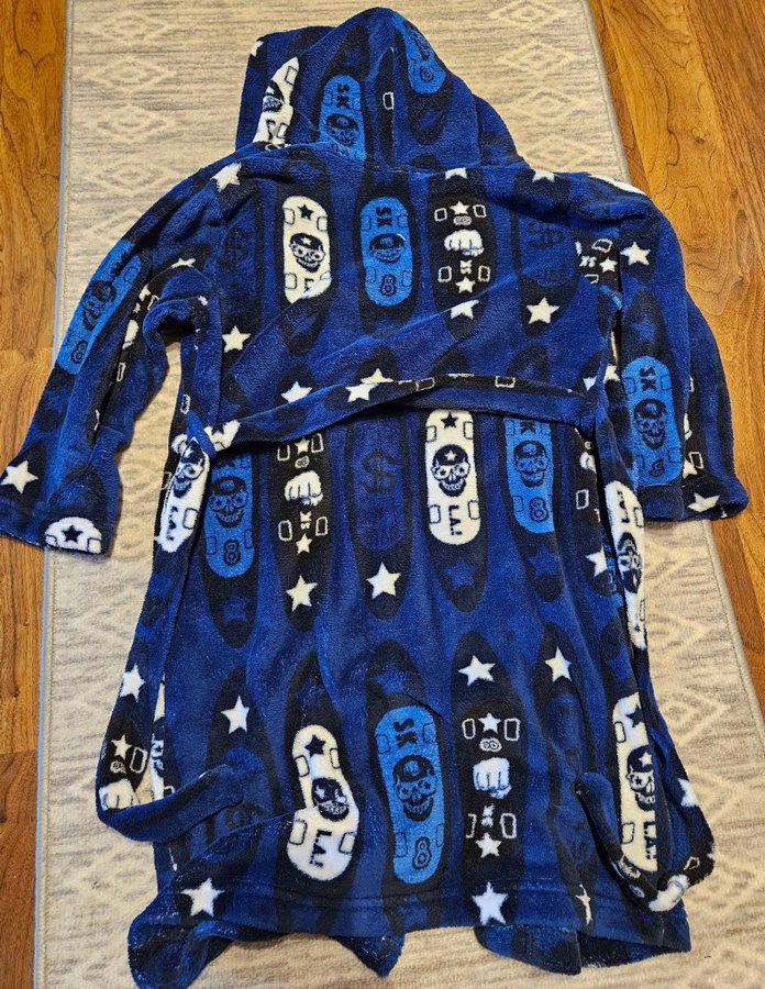 Se produkter som liknar Morgonrock / badrock , storle.. på Tradera ...