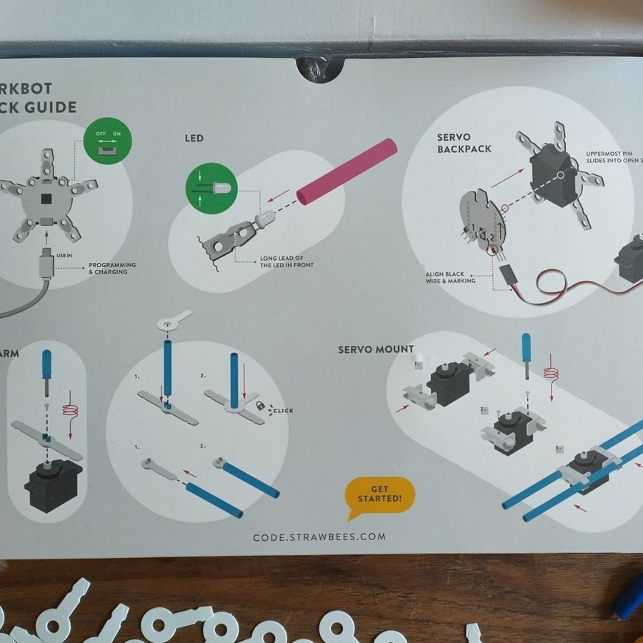 Strawbees coding & robotics kit store