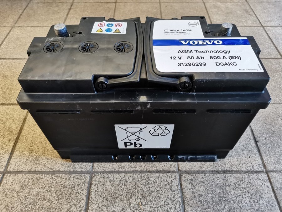 Bilbatteri AGM Volvo 12V 80AH 800A I Väldigt Bra .. | Köp från Swedbil ...