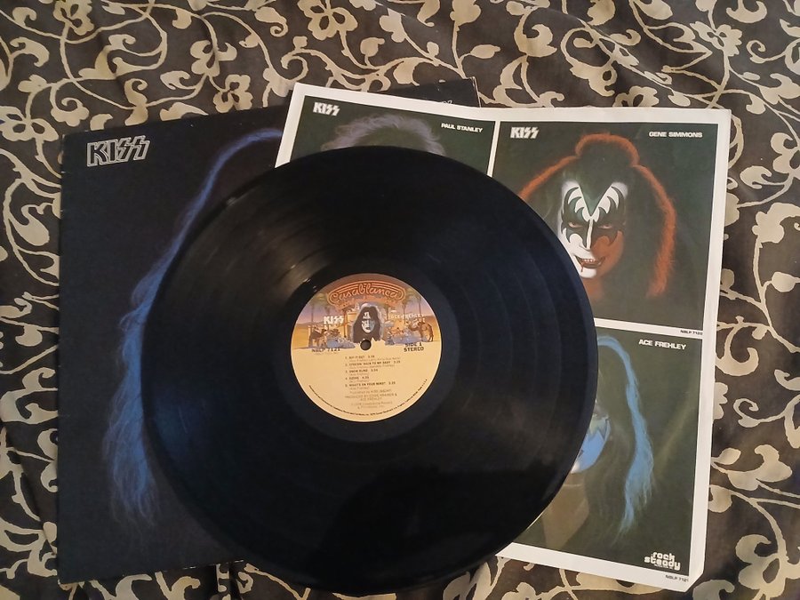 Se produkter som liknar Kiss - Ace Frehley - LP på Tradera (711705755)