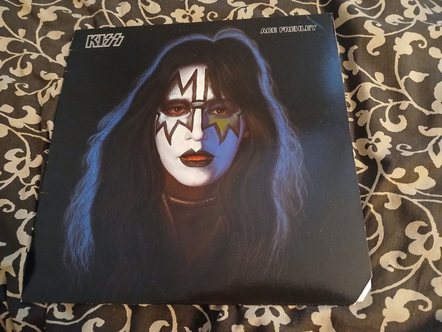 Se produkter som liknar Kiss - Ace Frehley - LP på Tradera (711705755)