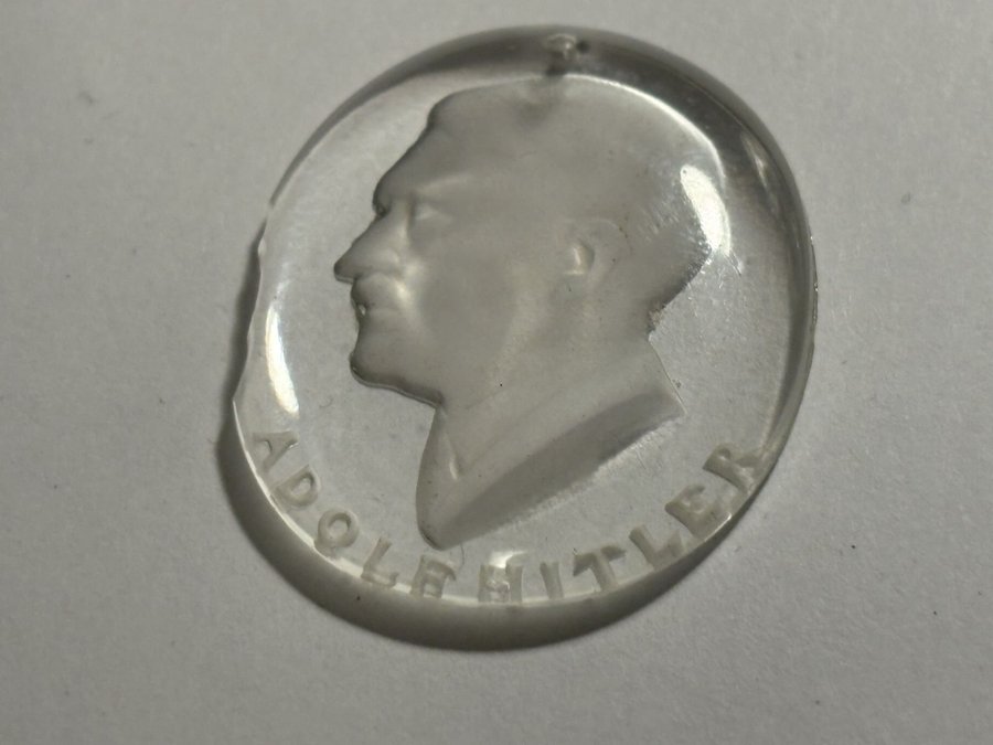 Glasmedaljong: Adolf Hitler 1941 – WW2, nazi, t.. | Köp på Tradera ...