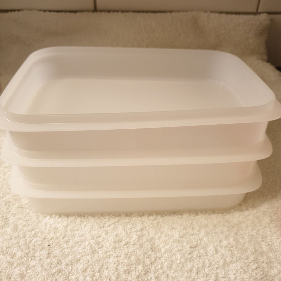 Tupperware Frysburkar med lock | Köp på Tradera (707666260)