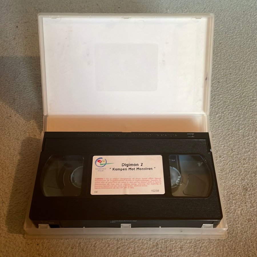 Se produkter som liknar Digimon 2 - svenska vhs manga.. på Tradera (603400787)