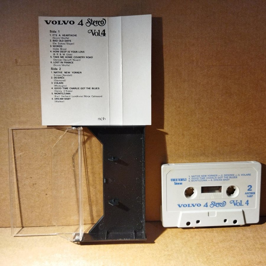 Volvo 4 stereo del 4 original tillbehör. Kasset.. | Köp på Tradera (700250051)