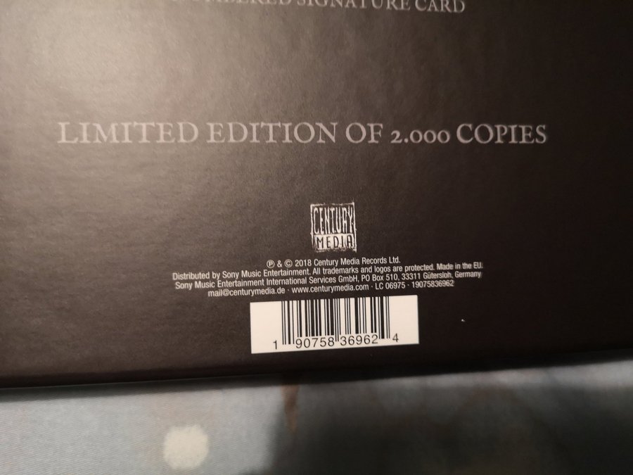 Se produkter som liknar At The Gates - To Drink From .. på Tradera ...