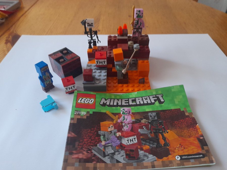 LEGO Minecraft The Nether Fortress 21139 | Köp på Tradera (711008111)