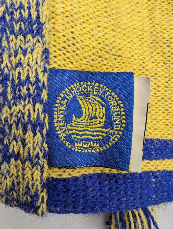 Vintage Tre Kronor halsduk - Officiell Ishockey.. | Köp på Tradera ...