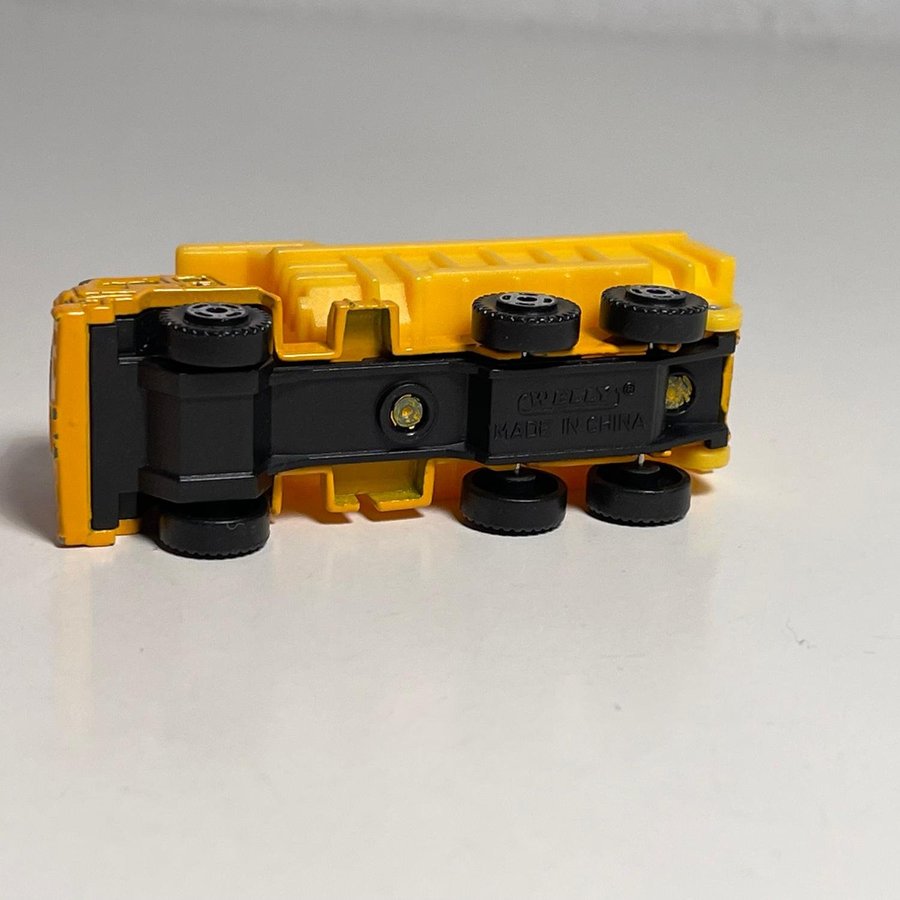 Leksaksbil - Welly - gul las.. | Köp från Retroleksaker på Tradera ...