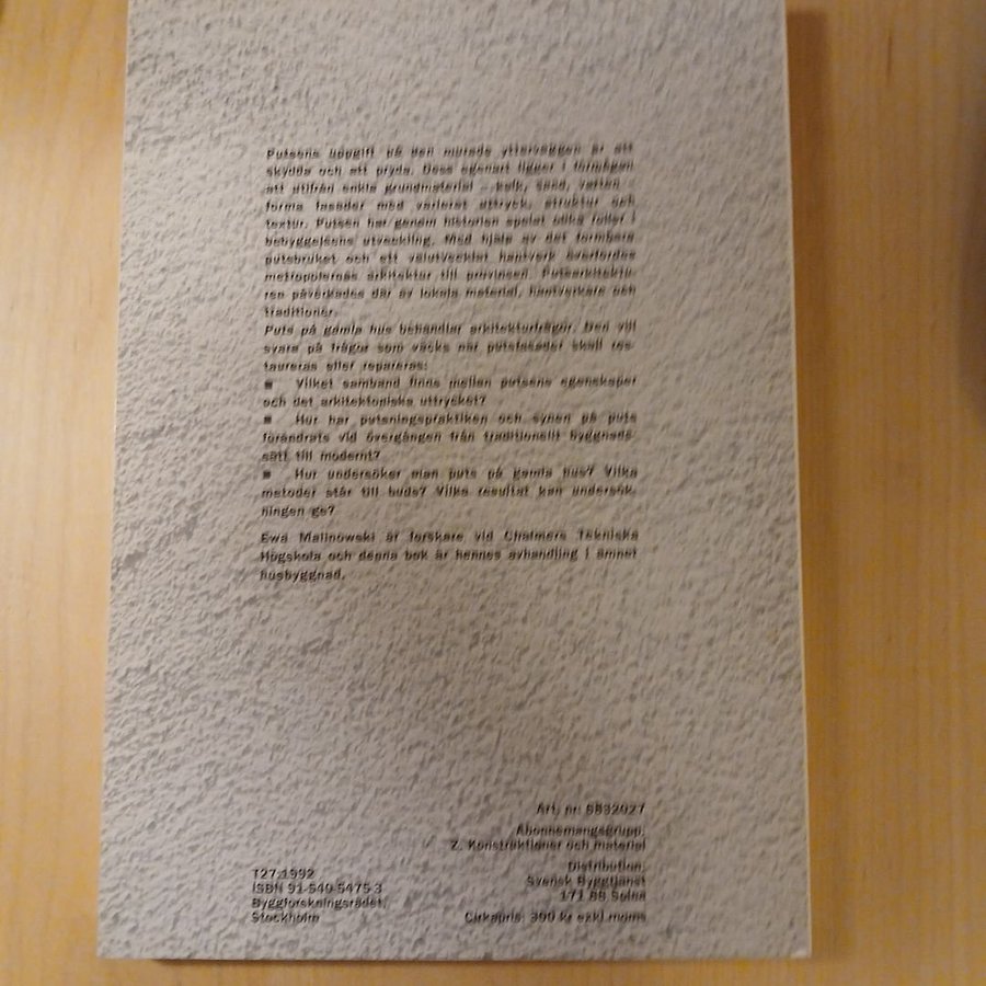 Puts på gamla hus, av Ewa Malinowski, 1992 | Köp på Tradera (701904299)