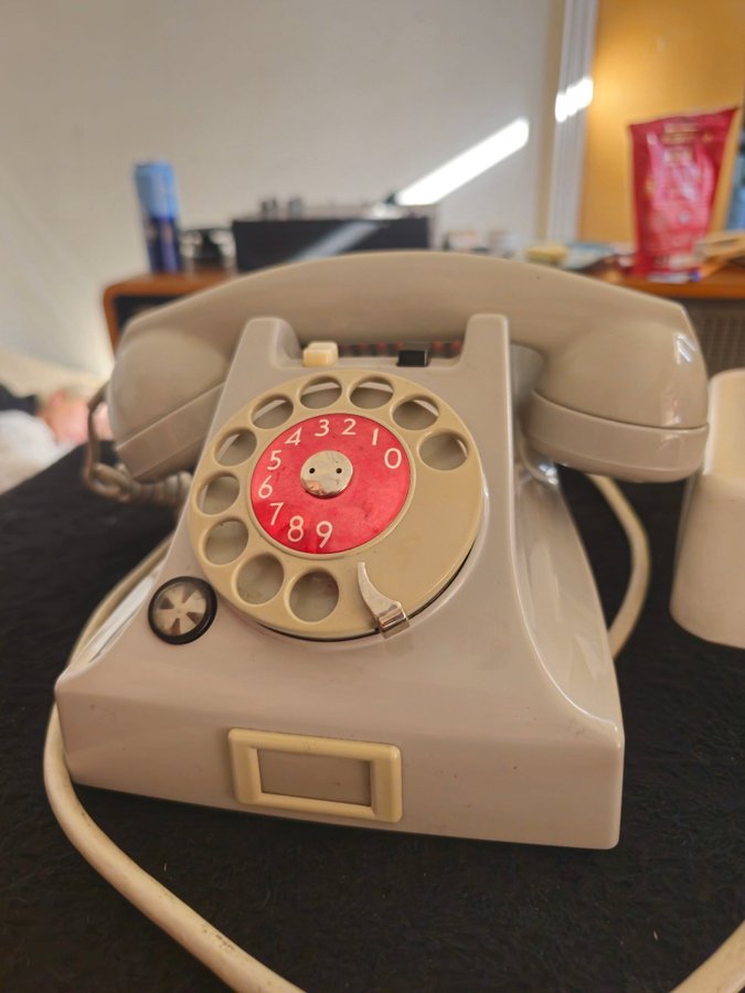 Se produkter som liknar Televerket telefon på Tradera (644153824)